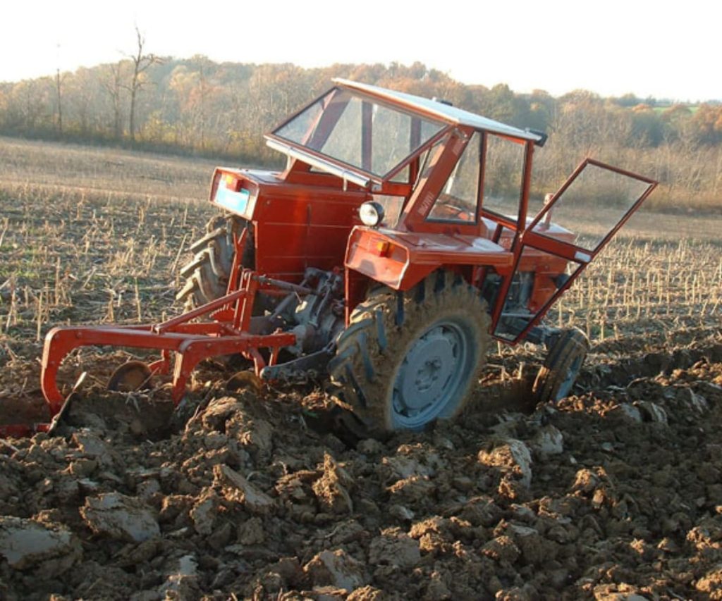 Plugovi IMT - Agrouniverzal Gornji Milanovac